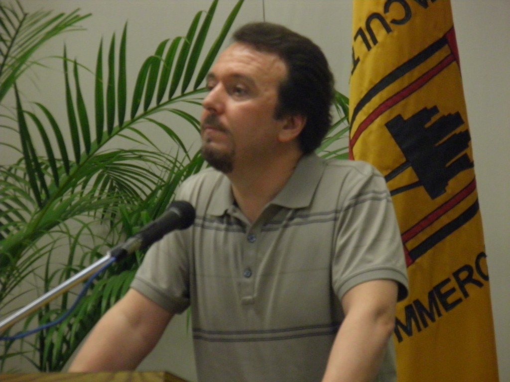 EL DR. PAOLO SPADONI ANALIZA TEMAS ECONÓMICOS SOBRE CUBA EN LA PUCPR ...