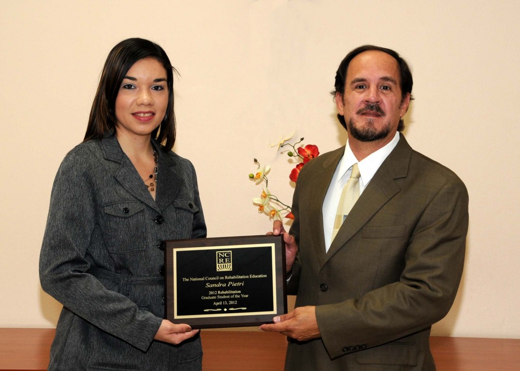 SANDRA PIETRI RECIBE DISTINCIÓN EN ESTADOS UNIDOS – Huellas del Futuro