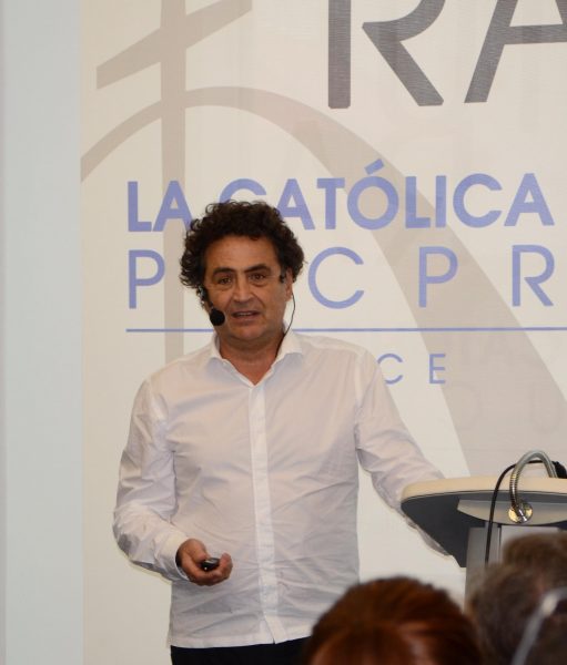 Destacado arquitecto español Fernando Menis visita La Católica ...