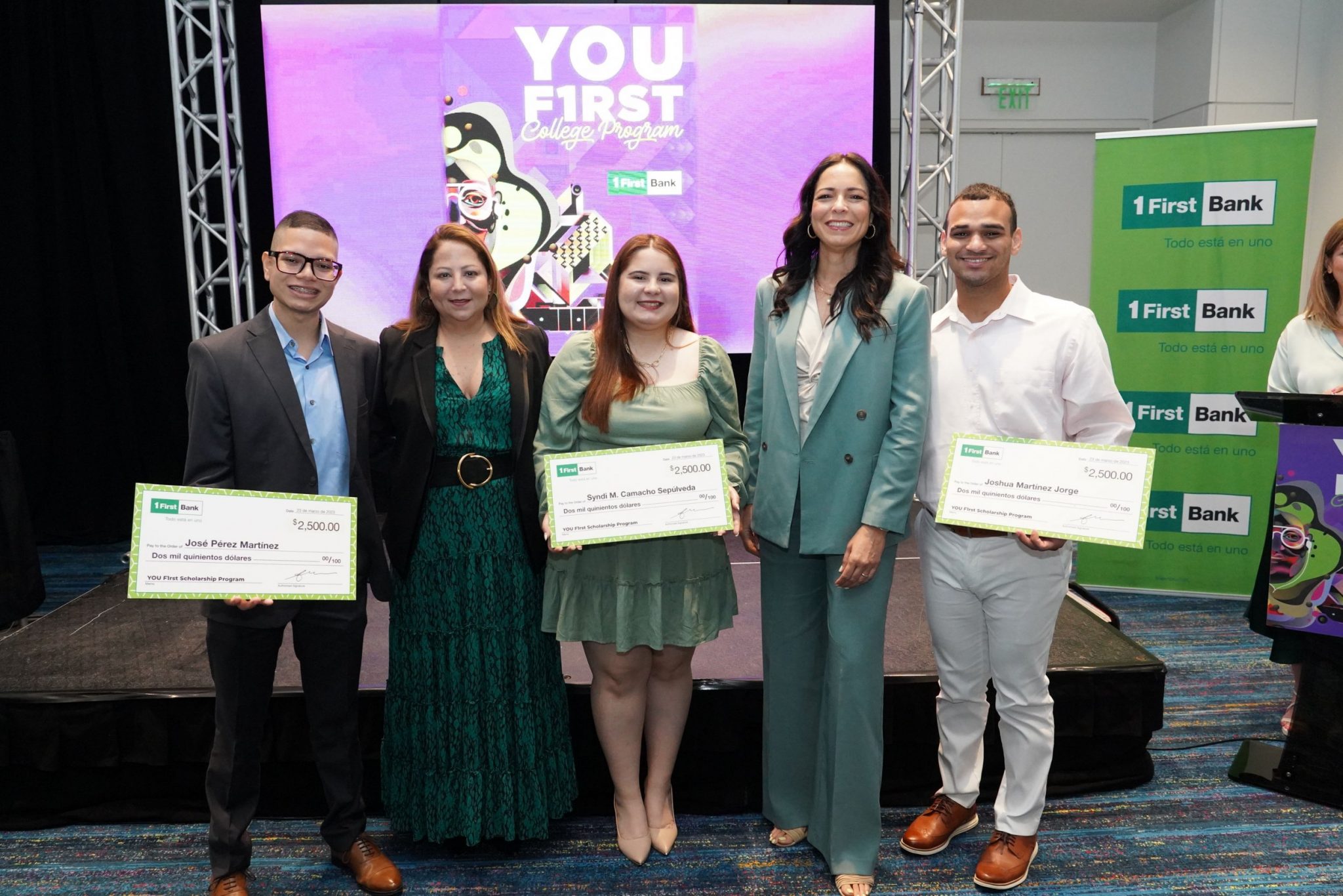 FirstBank entrega becas a cuatro estudiantes de La Católica como parte ...